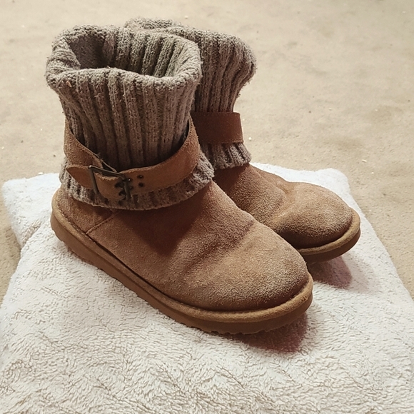 UGG | Shoes | Chestnut Uggs Cambridge Knit Suede Size 7 | Poshmark